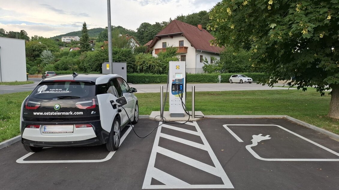 Verwunderlich Lidl Ladestation Sonntag Bilder